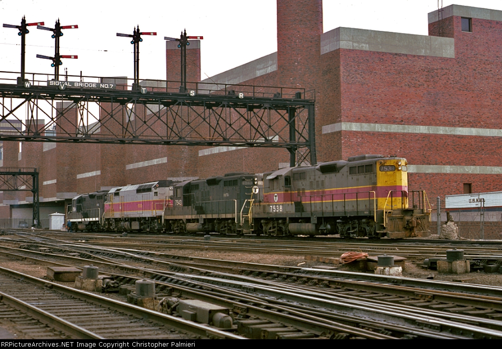 MBTA 7538, 7543, 1000, and 7554